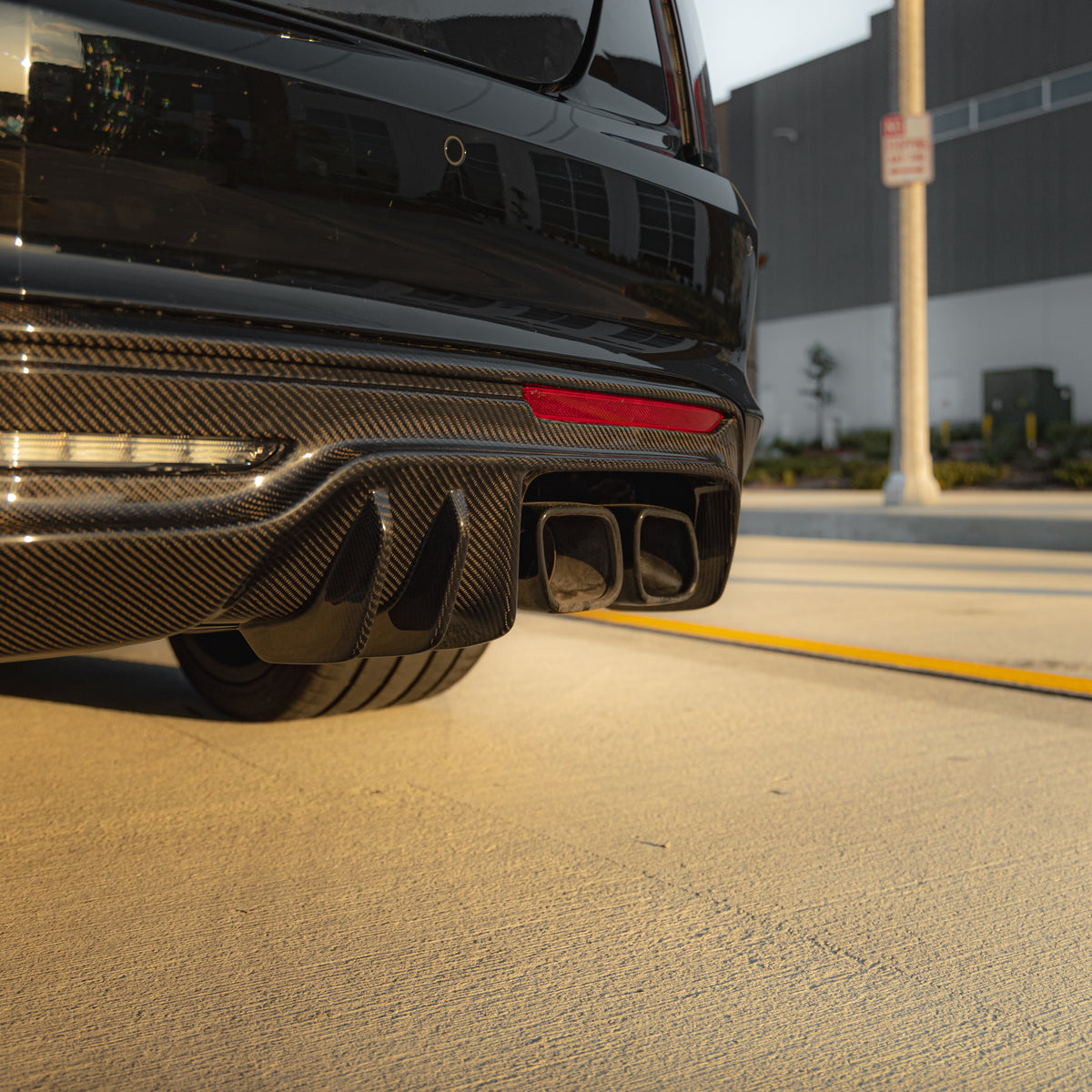 Pre-Order 2022-2024 Cadillac CT5-V Gloss Carbon Fiber Rear Diffuser