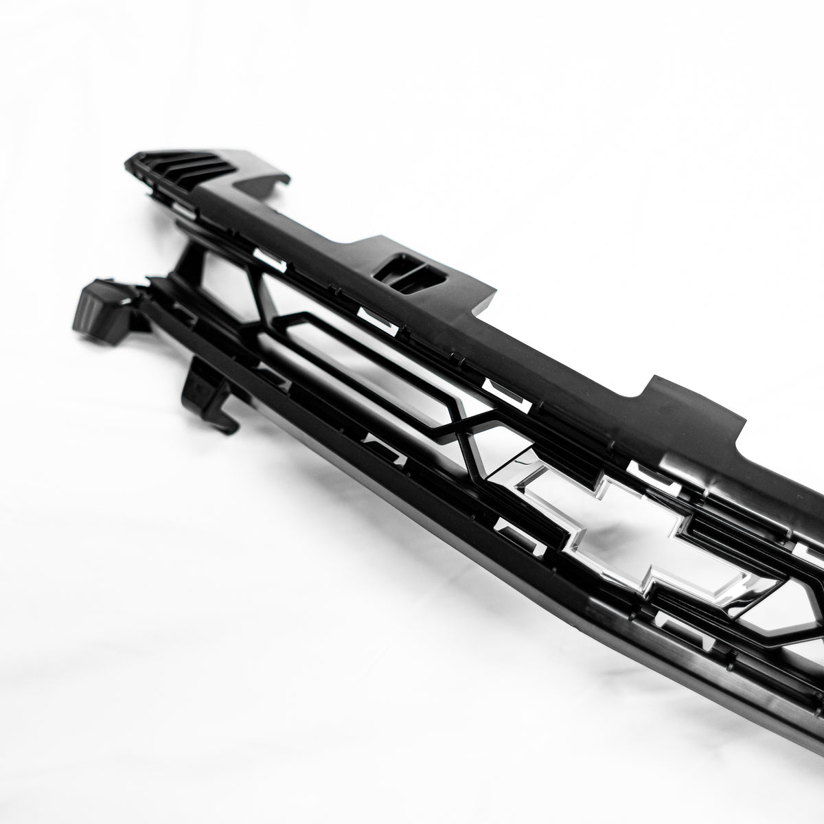 2016-2018 Chevy Camaro Flowtie Upper Grille AAUSA ZL1 Bumper Conversio